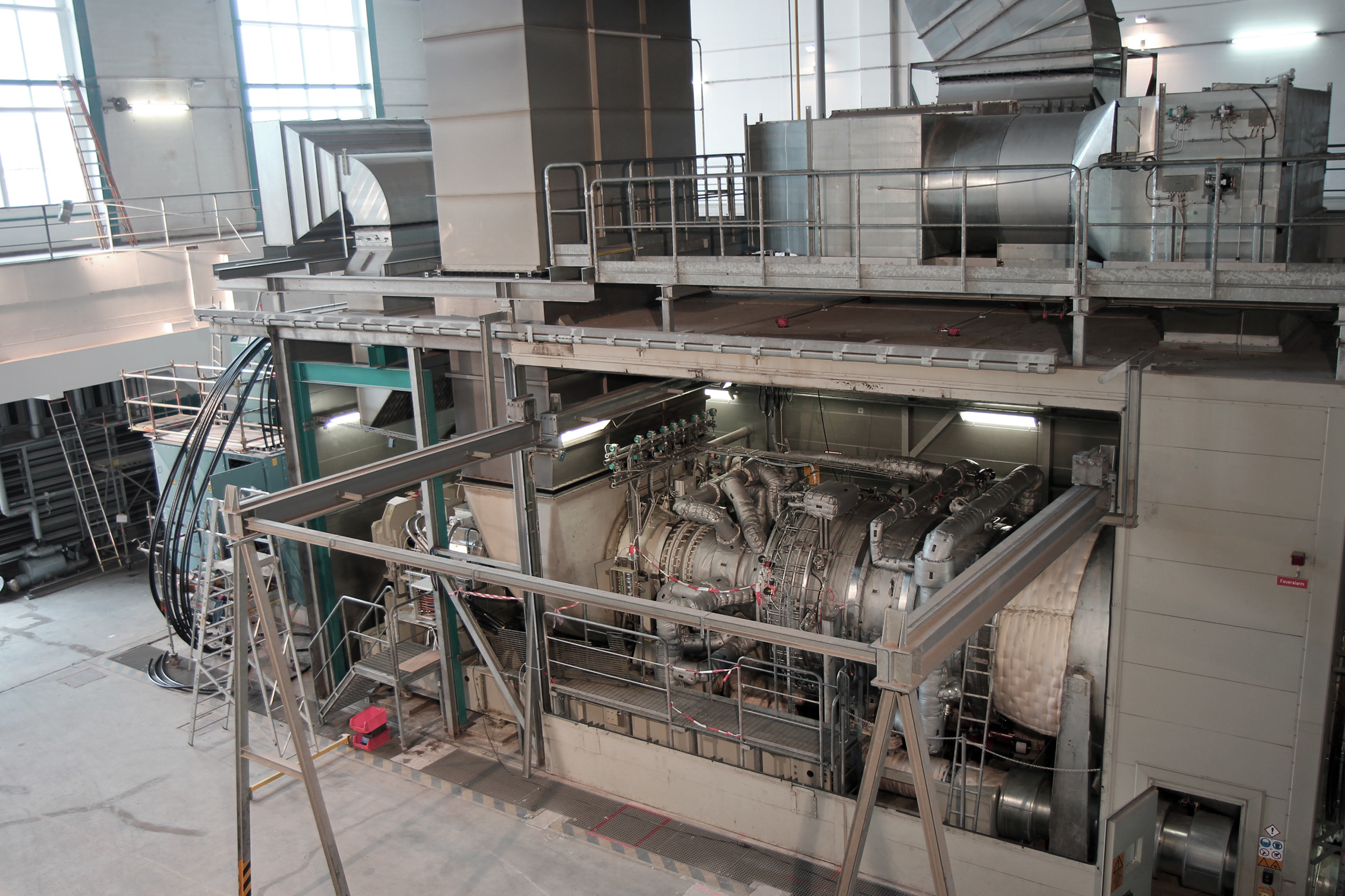 Festakt: Neues Kraftpaket für den Chemiepark GENDORF - InfraServ ...